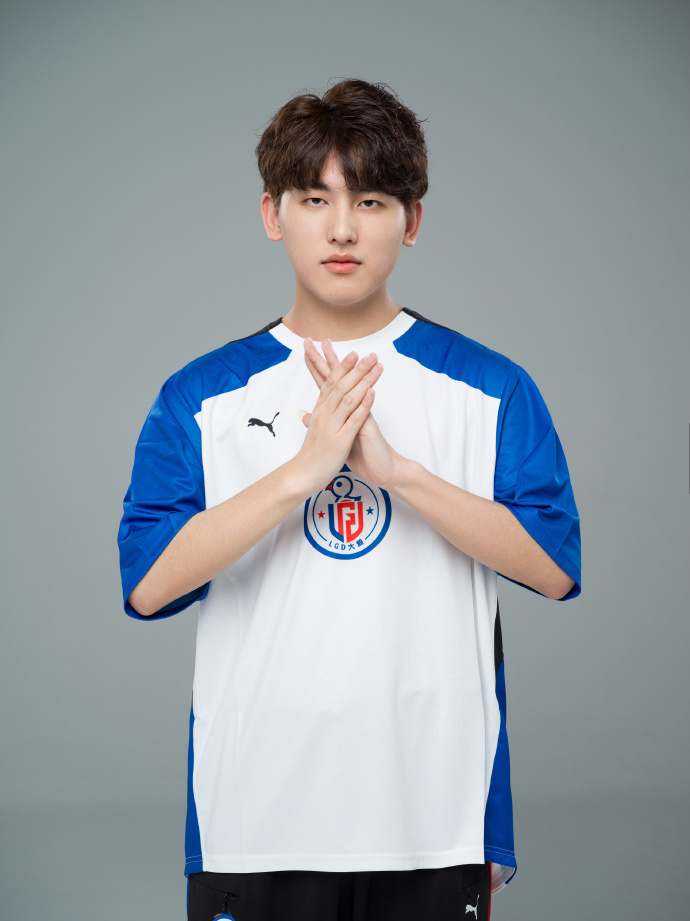 2023KPL春季赛杭州LGD大鹅定妆照