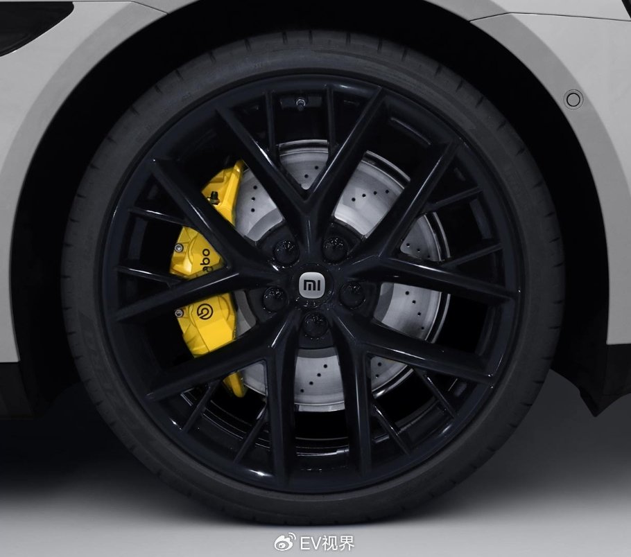 增加21英寸轮圈/可选装碳纤维后视镜 小米SU7变更申报图-新浪汽车