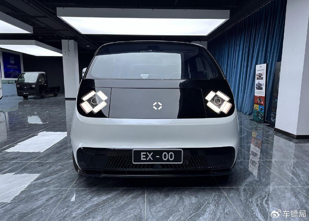 名叫“海马EX00”，智行盒子全新纯电MPV亮相，采用1+1+3座布局-新浪汽车