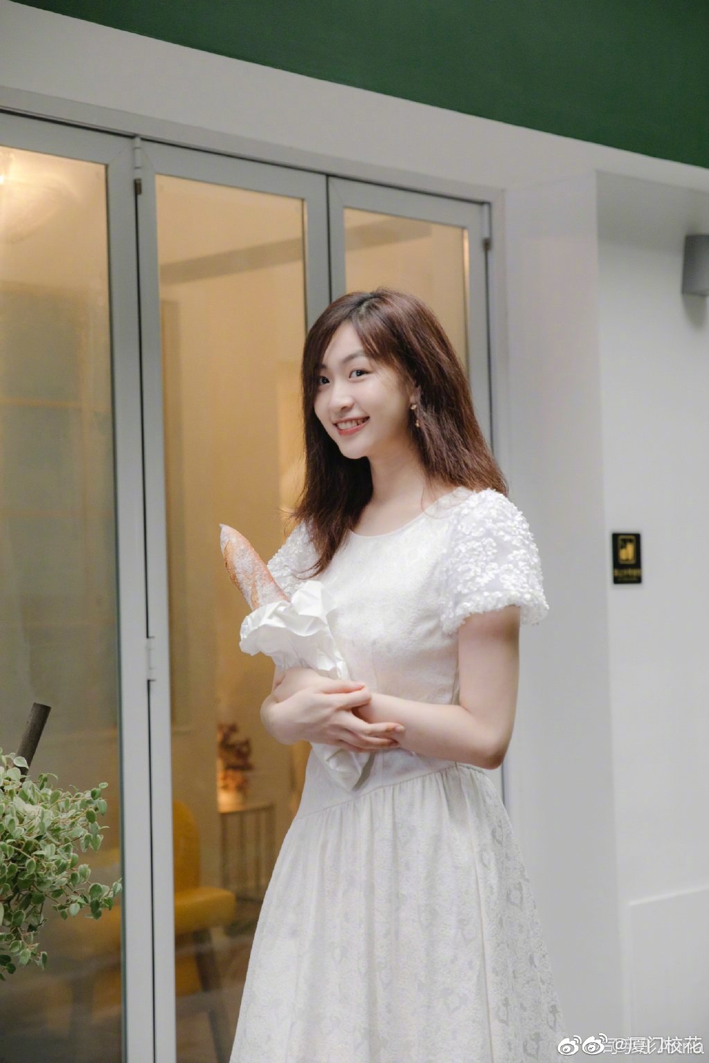 她叫司宇彤，95年，毕业于厦门大学，身高173cm，很有气质的女生