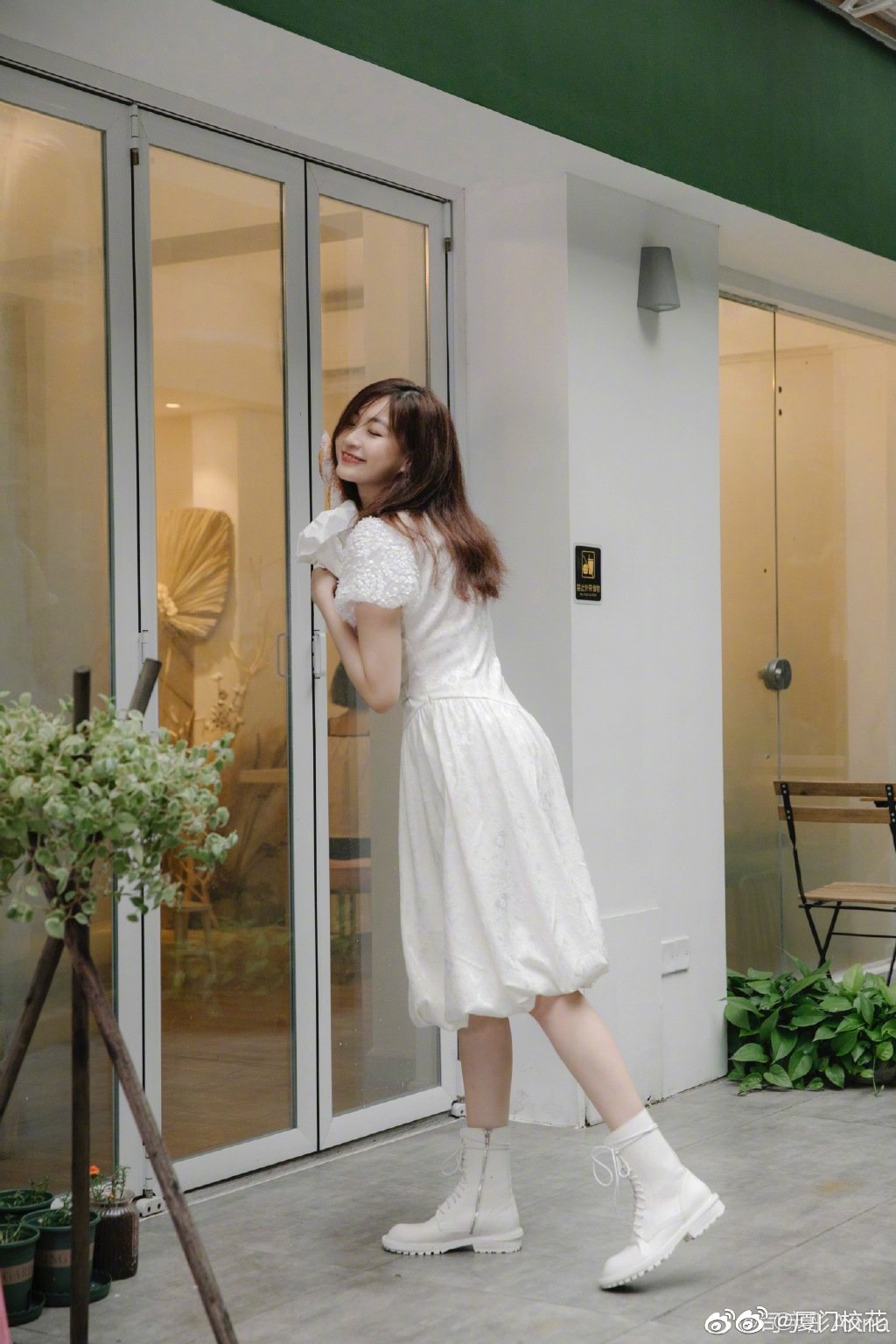 她叫司宇彤，95年，毕业于厦门大学，身高173cm，很有气质的女生