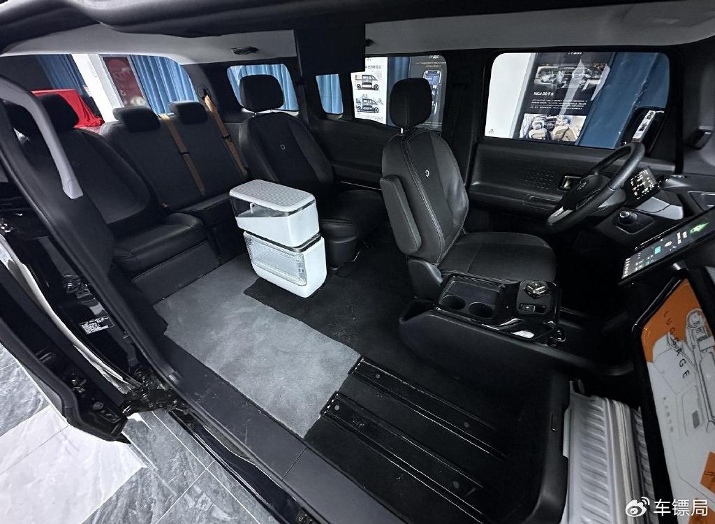 名叫“海马EX00”，智行盒子全新纯电MPV亮相，采用1+1+3座布局-新浪汽车