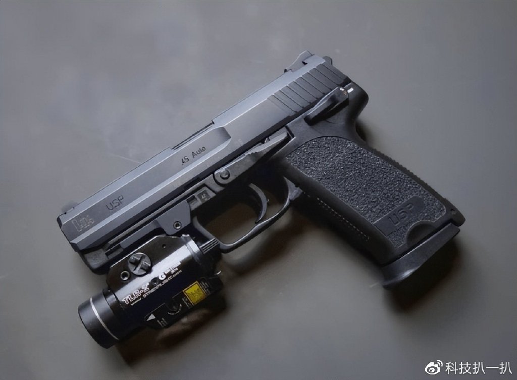 USP其实是一款大威力手枪，其实力不在沙漠之鹰之下！
