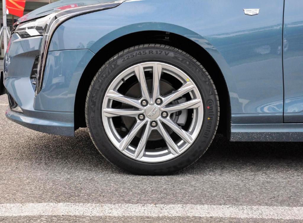 凯迪拉克CT4 1.5T将上市，204马力或是同级天花板，起价多少算诚意-新浪汽车