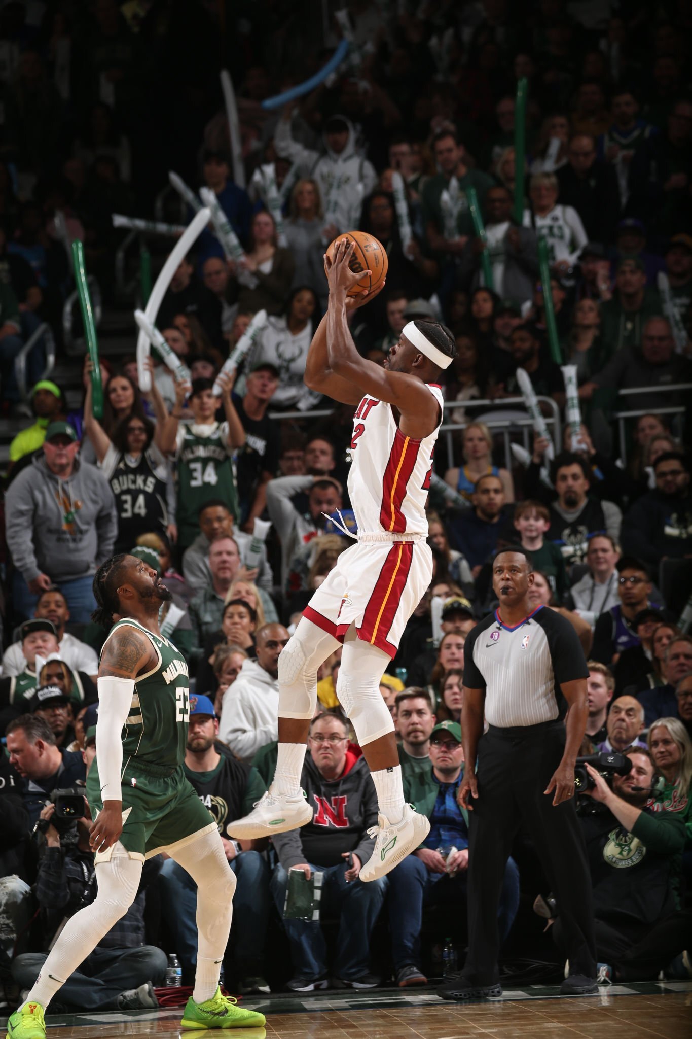 用一句话来评价Jimmy Butler 和热火在这轮系列赛的表现？__财经头条