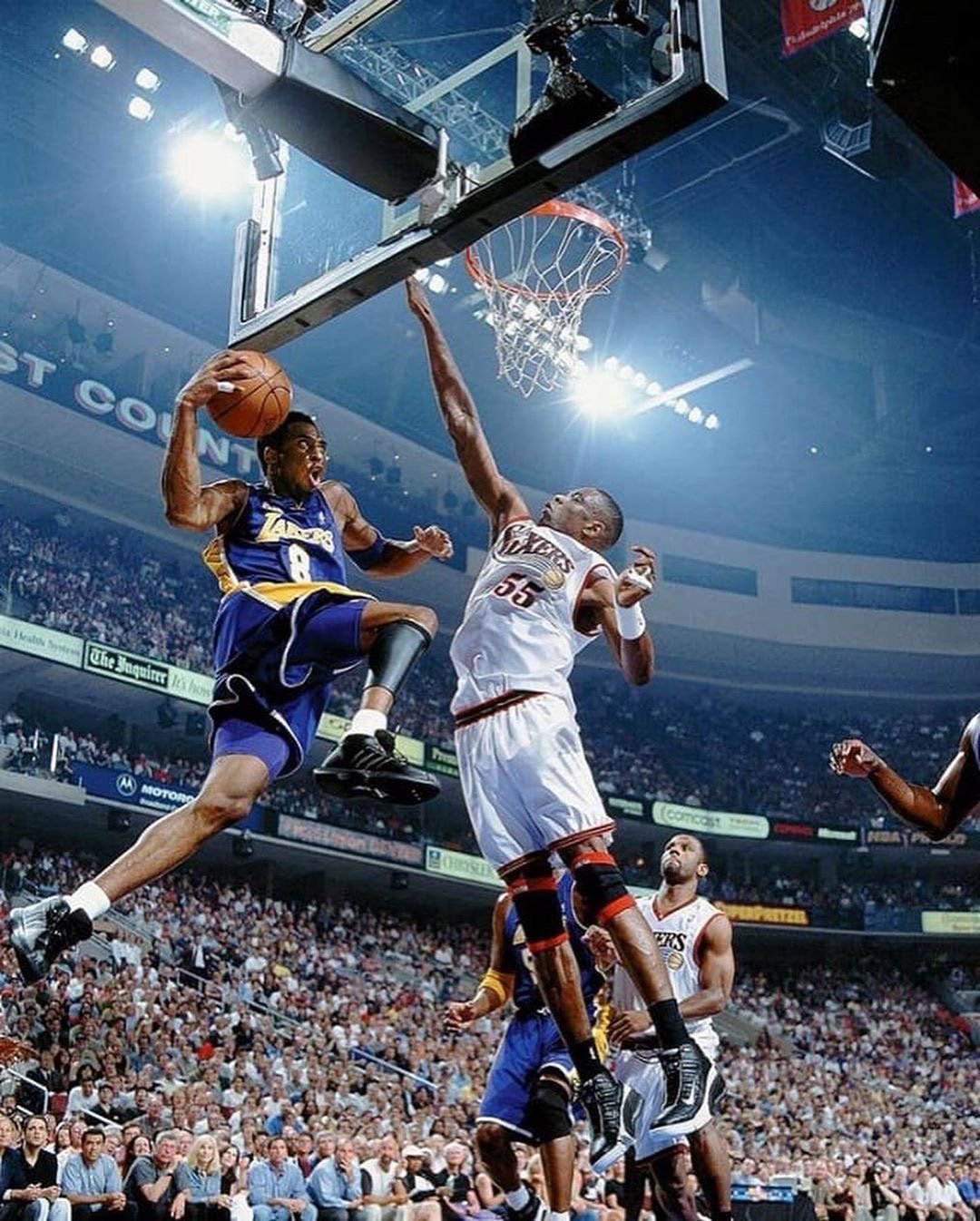 科比上篮的瞬间，另一种美如画！值得收藏