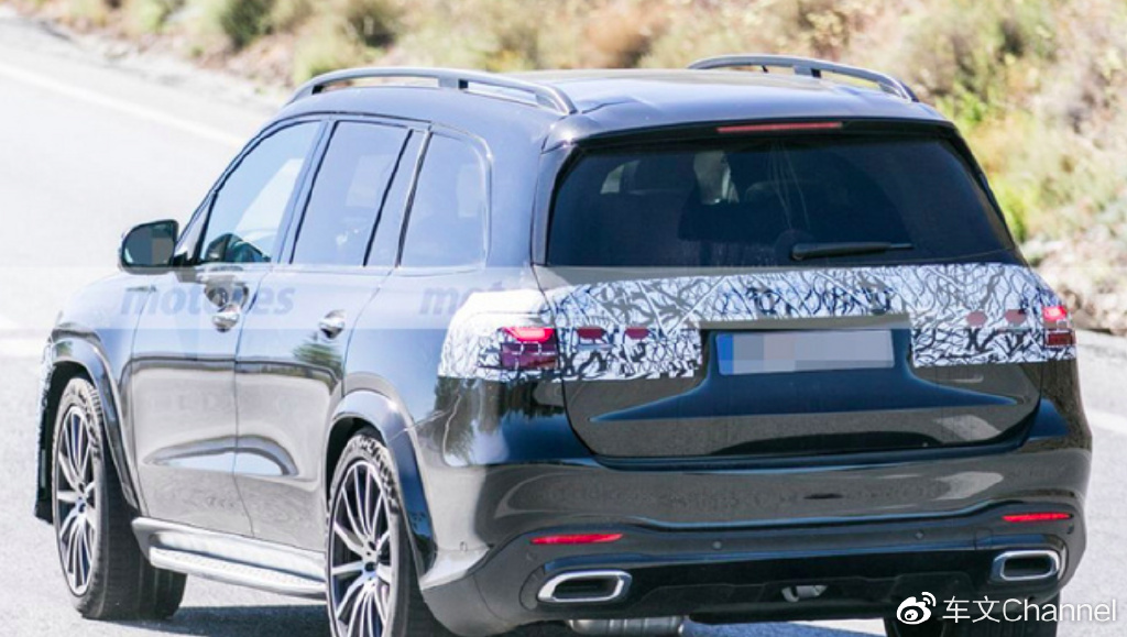 新款奔驰GLS海外谍照曝光，大连屏，或搭三种动力，还看宝马X7？-新浪汽车