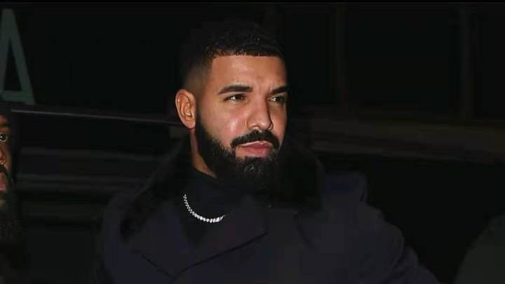 离谱！Drake因私密视频，刷屏全网！|视频|女模特|模特_新浪新闻