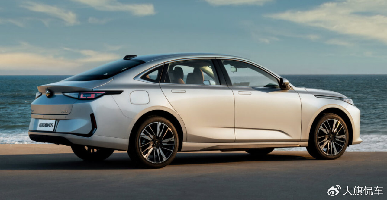 8.99万元起，长安起源A05对比秦PLUS究竟有何优势？-新浪汽车