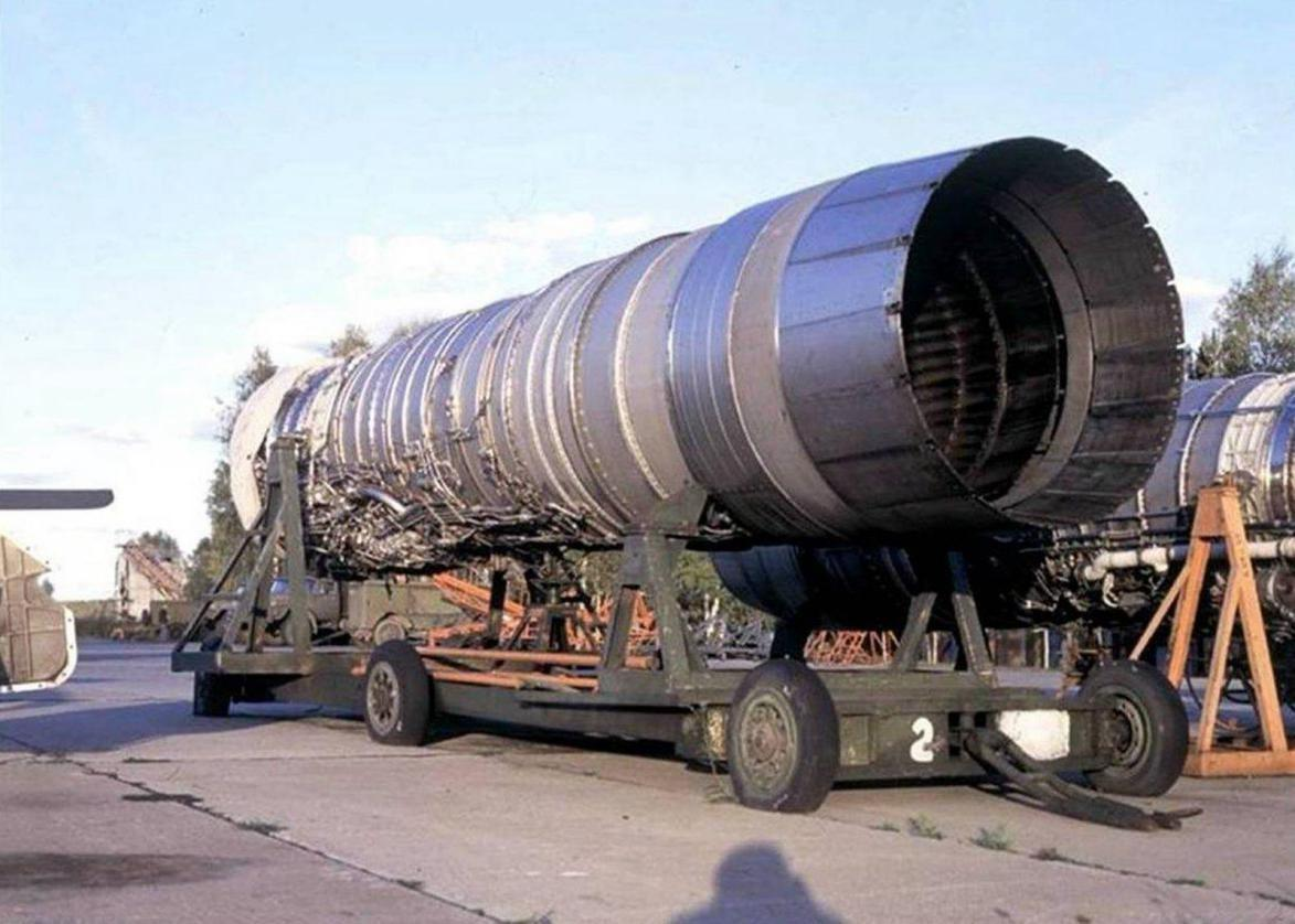 苏联宝藏仍有余温？废墟里的几张图纸，让图160有望成功复产|俄罗斯|图纸|轰炸机_新浪新闻