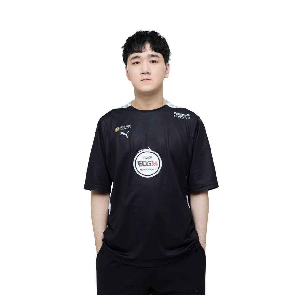 2022王者荣耀挑战者杯 上海EDG.M定妆照