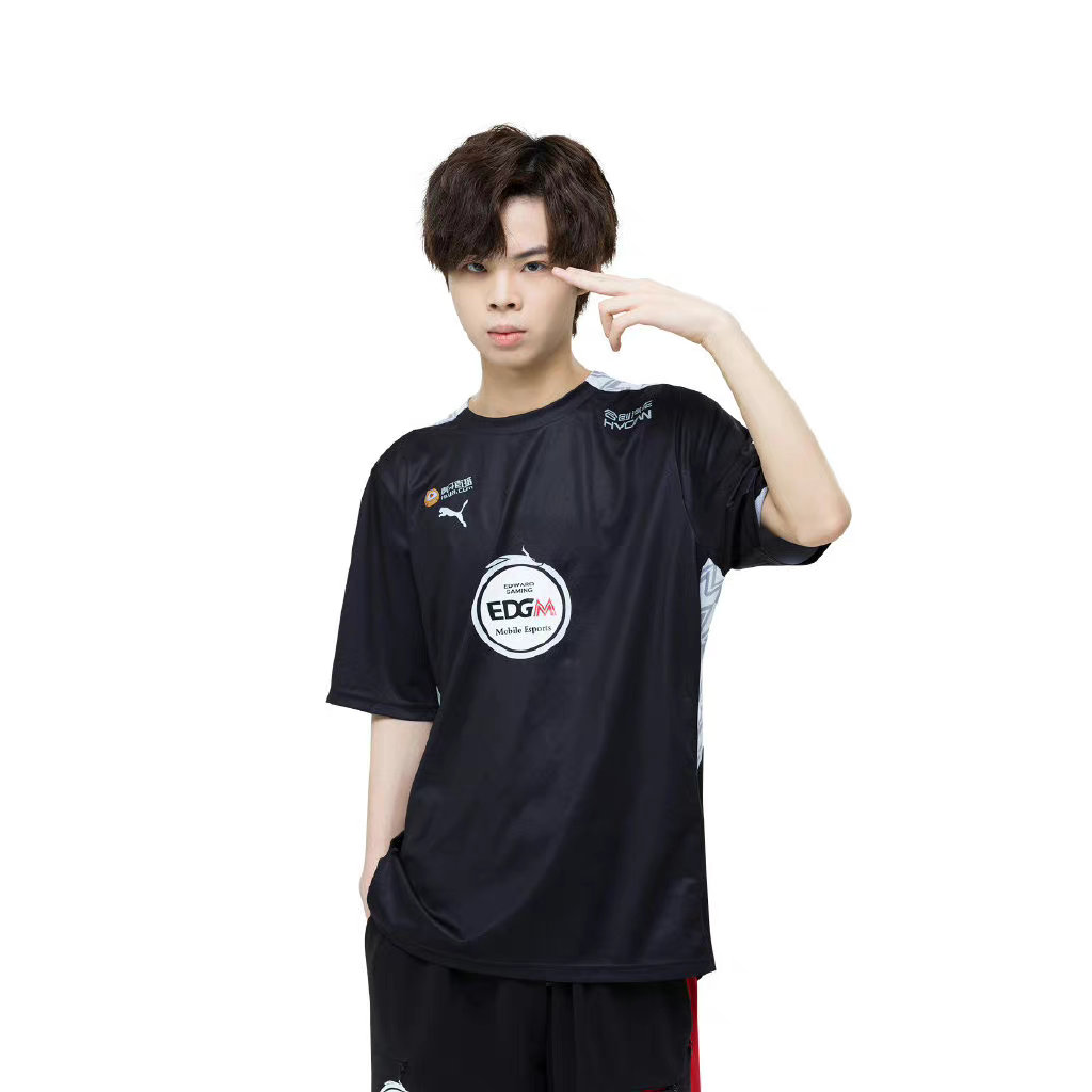 2022王者荣耀挑战者杯 上海EDG.M定妆照