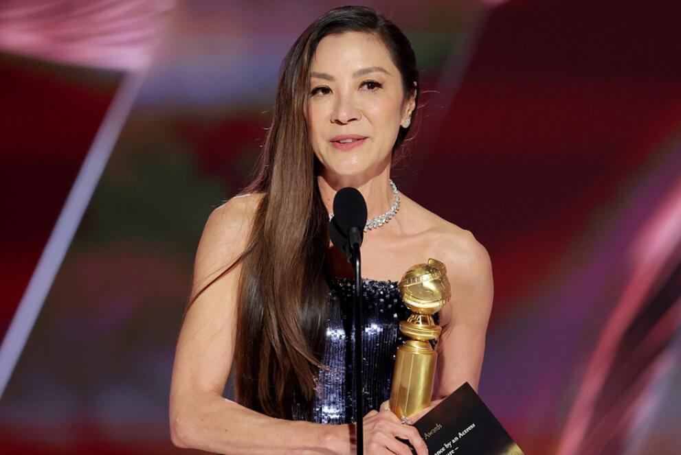 杨紫琼成奥斯卡首位华人影后，向所有女性发声：绝对不要放弃