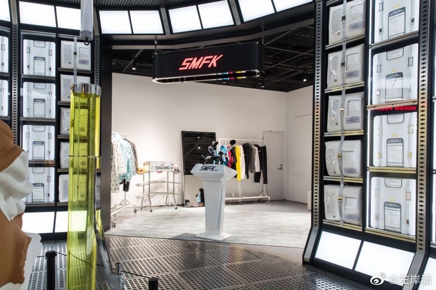 继续祝贺㊗️我们Sam 和Frank 和SMFK 在SKP-S的首家概念店💥近期