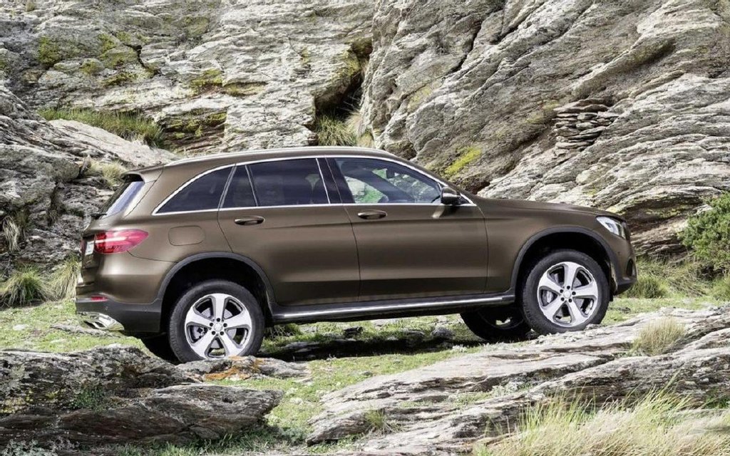 盘点近一年BBA旗下最畅销车型：GLC成奔驰销量第1、奥迪专卖A4L？__财经头条