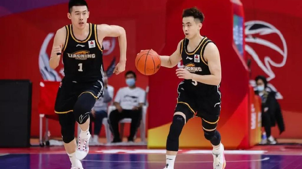 CBA排名大乱！辽宁稳第二首钢升第三，上海深圳齐反弹新疆难破局|CBA|新疆|排名_新浪新闻