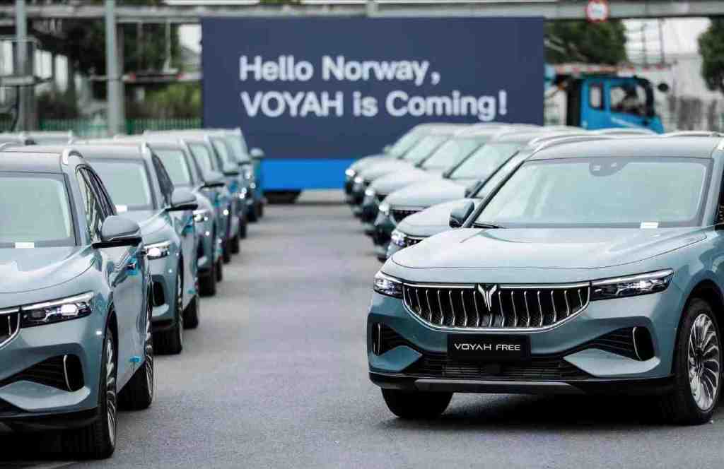 又一国产电动汽车出口欧洲！续航500km，4.4秒破百，海外加价近10万__财经头条