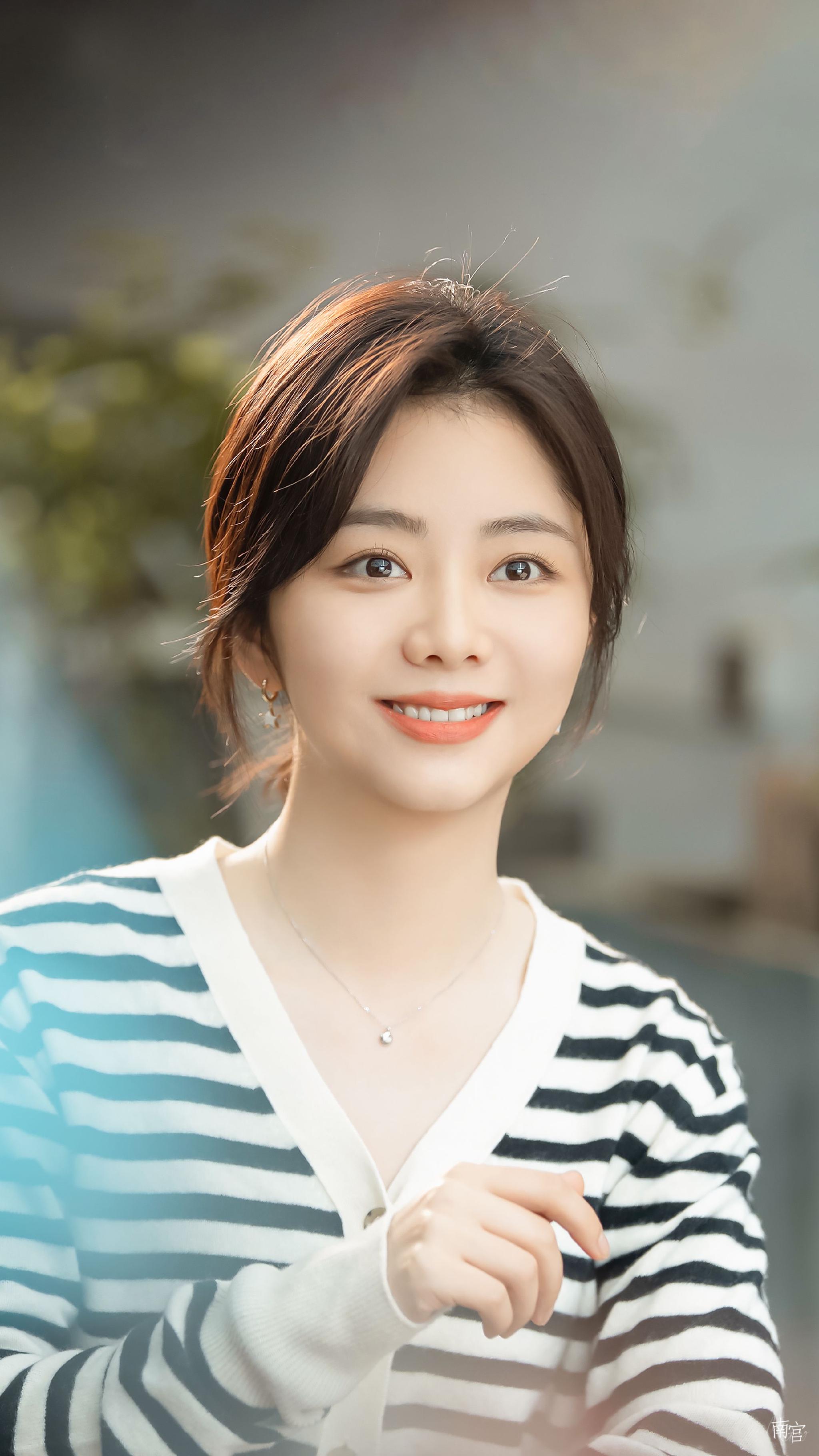 谭松韵 x 归晓 | 归路__财经头条