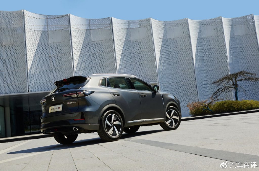 补贴后6.79万起！第三代CS55PLUS上市-新浪汽车