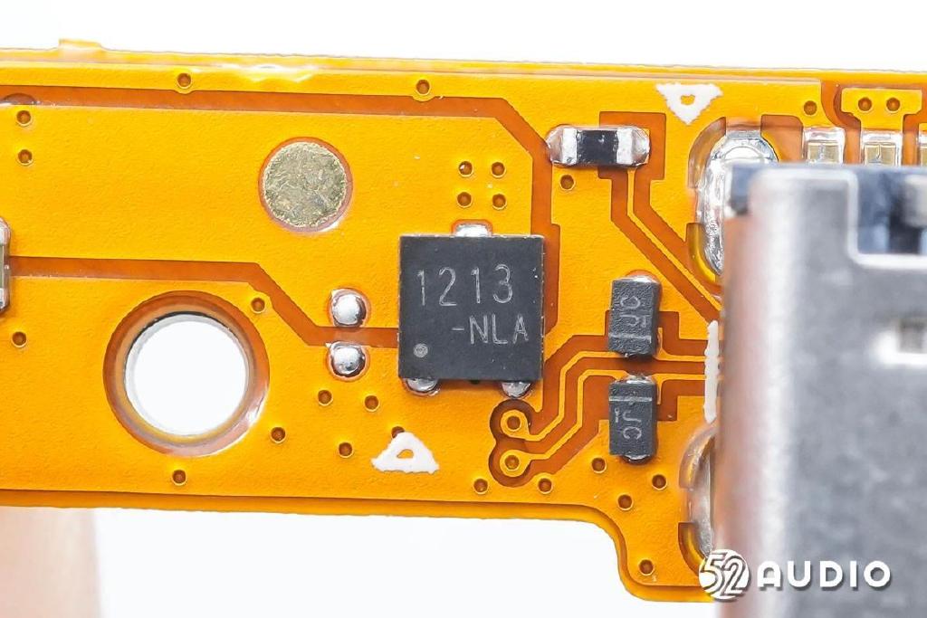 讯飞智能无线麦克风C1拆解，采用LEAudio方案，支持LC3+编解码技术__财经头条