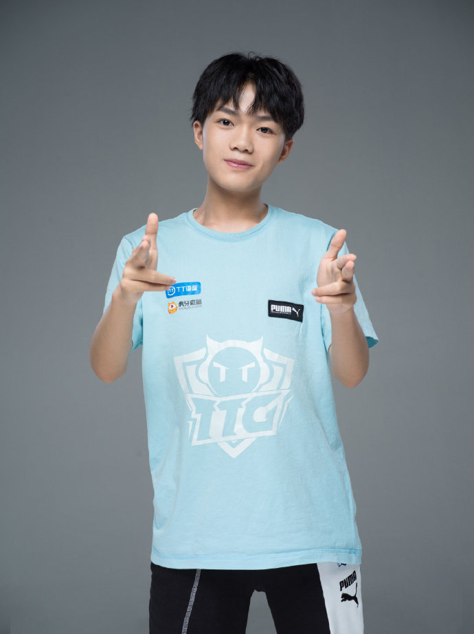 王者世冠定妆照 广州TTG