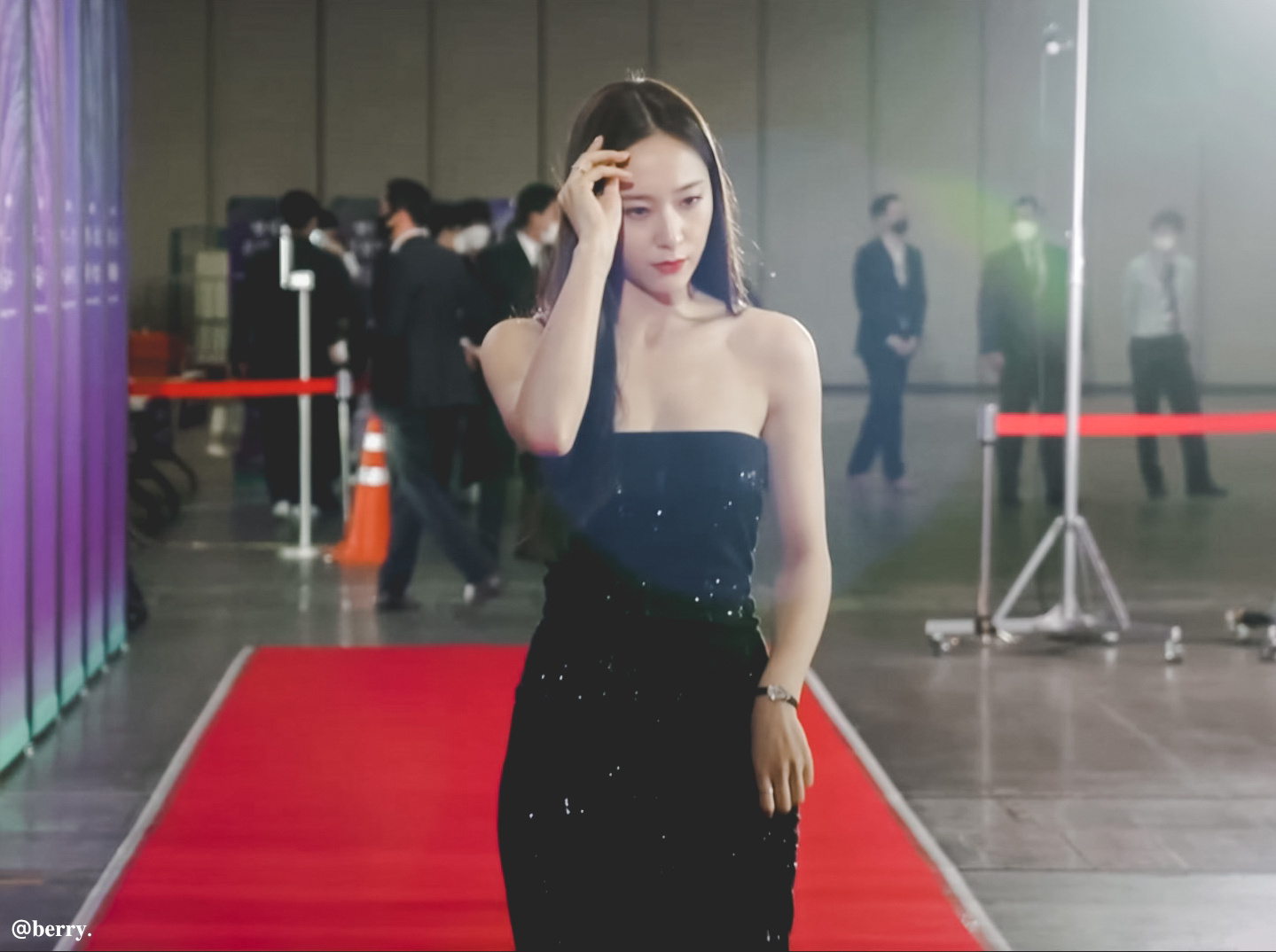 郑秀晶这气场太强大了，wuli高冷女神~