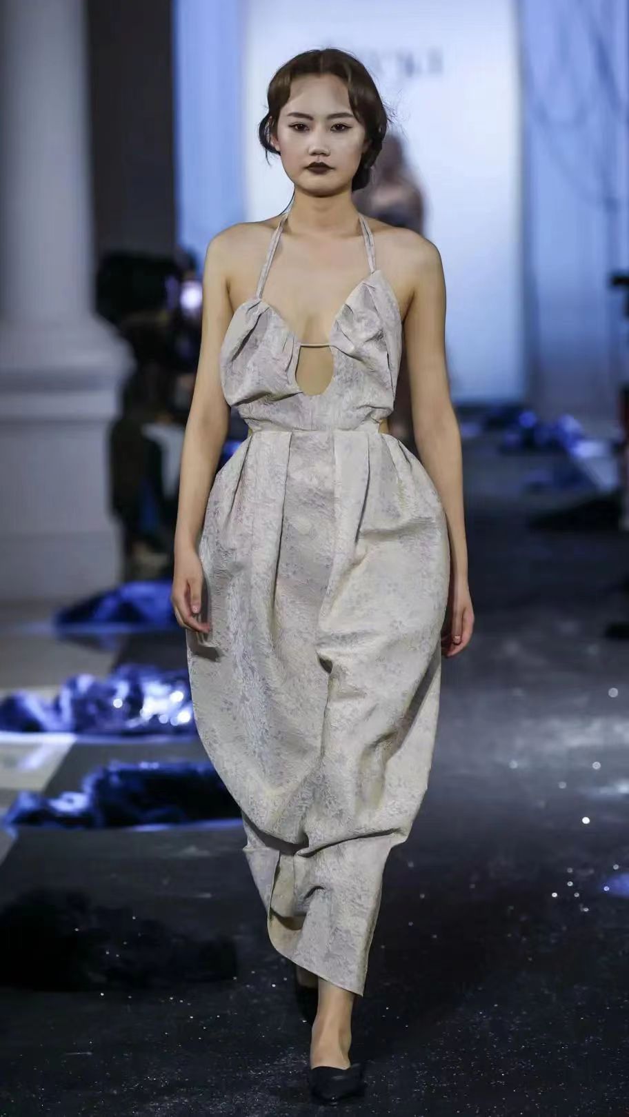 DAY5秀场直击 Freja……__财经头条