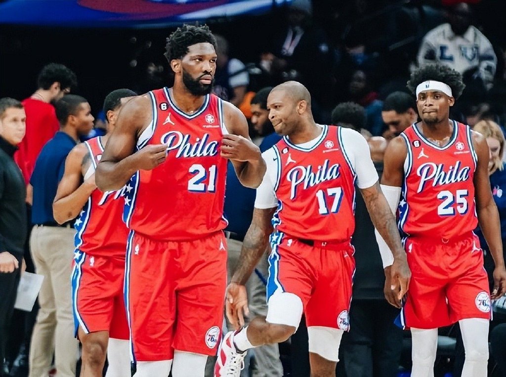 76人问题来了！NBA名记：篮板倒数第三，恩比德需要内线帮手