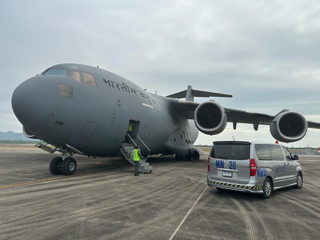 印度空军SU-30MKI和C-17飞抵泰国的乌塔堡国际机场……__财经头条
