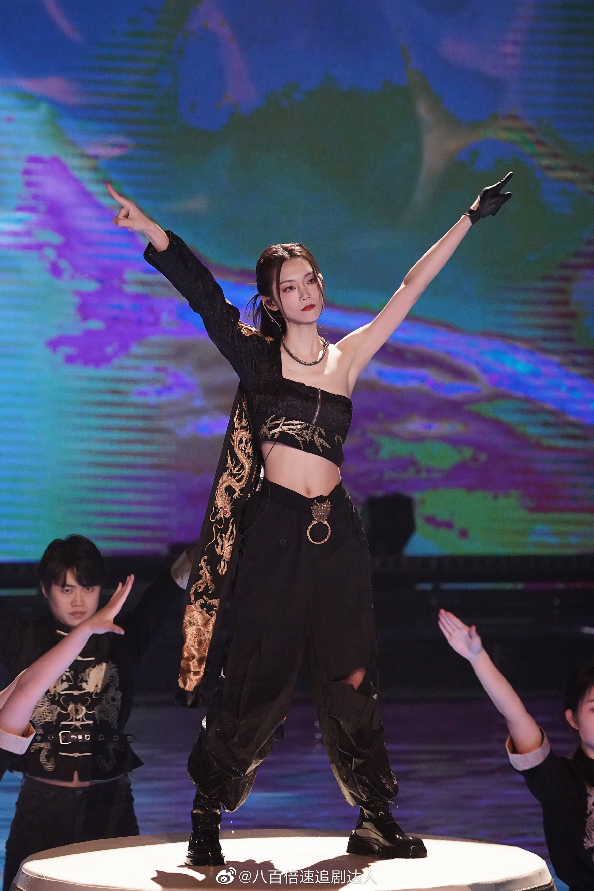 《乘风2023》@曾可妮Jenny-Z 一公舞台《龙拳》__财经头条