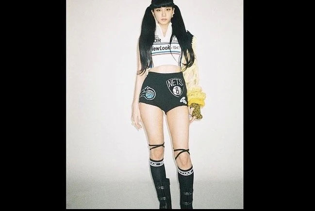 BLACKPINK Jisoo更新Ins照片，双马尾的Jisoo，青春活力，好绝！