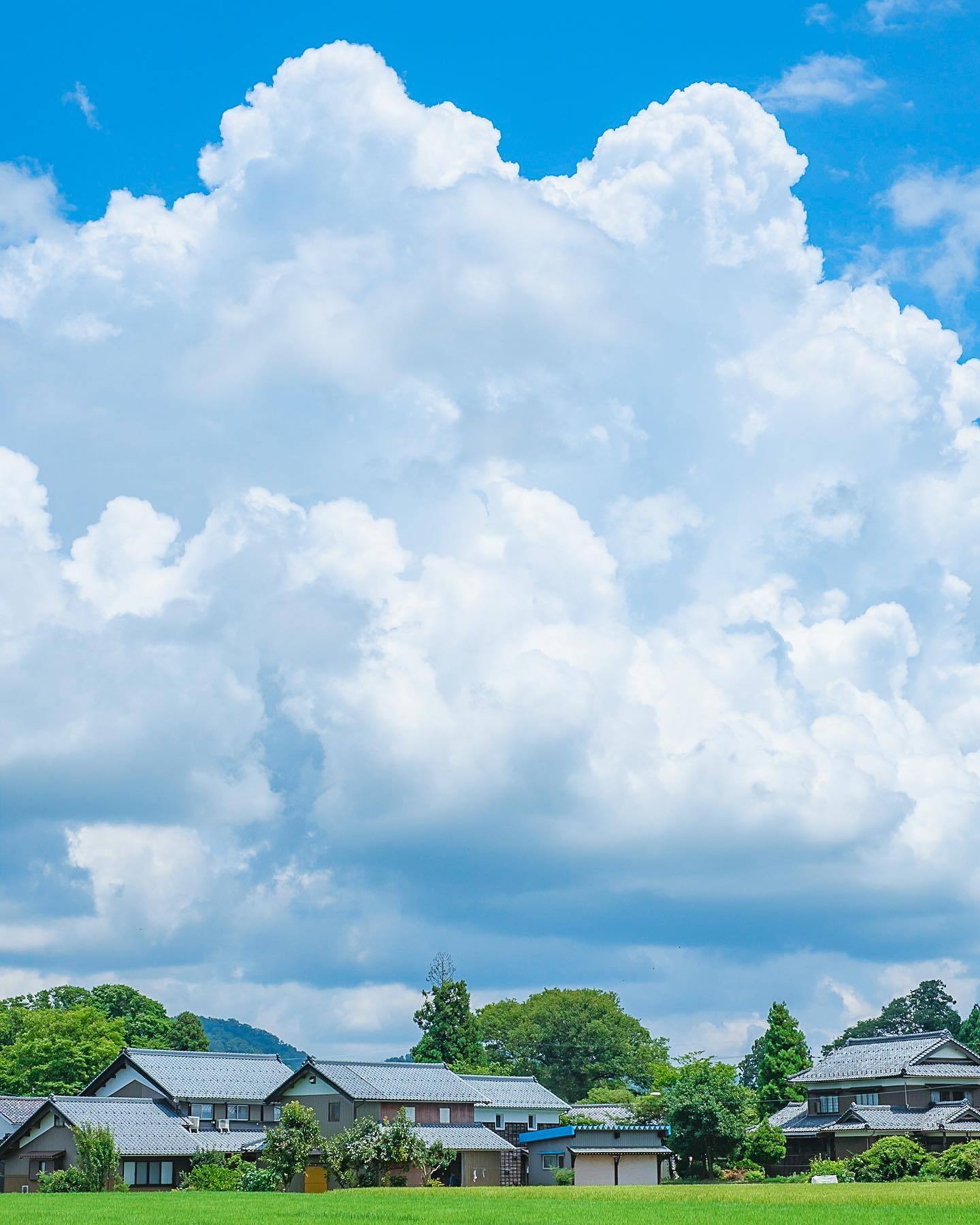 云 ，Kosuke Okude仿如 动漫场景般的街头影像__财经头条