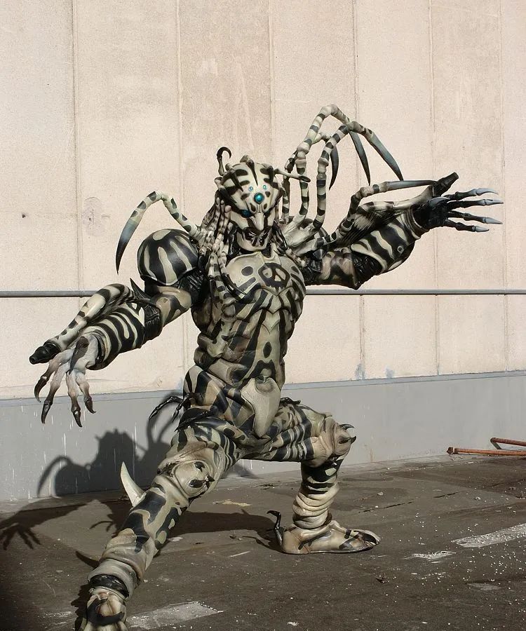 汇总假面骑士Kabuto中有复数个体的异虫成虫，你知道几个？