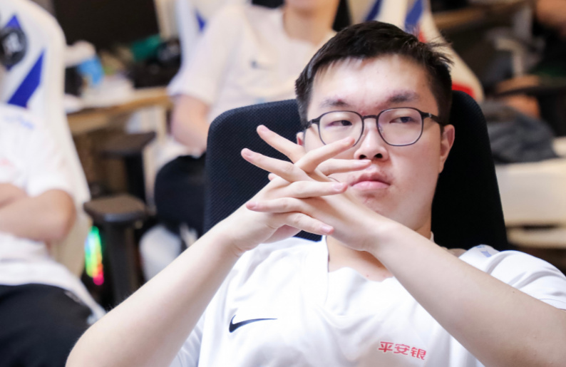 常规赛最佳上单呼之欲出？369与TheShy二选一？__财经头条