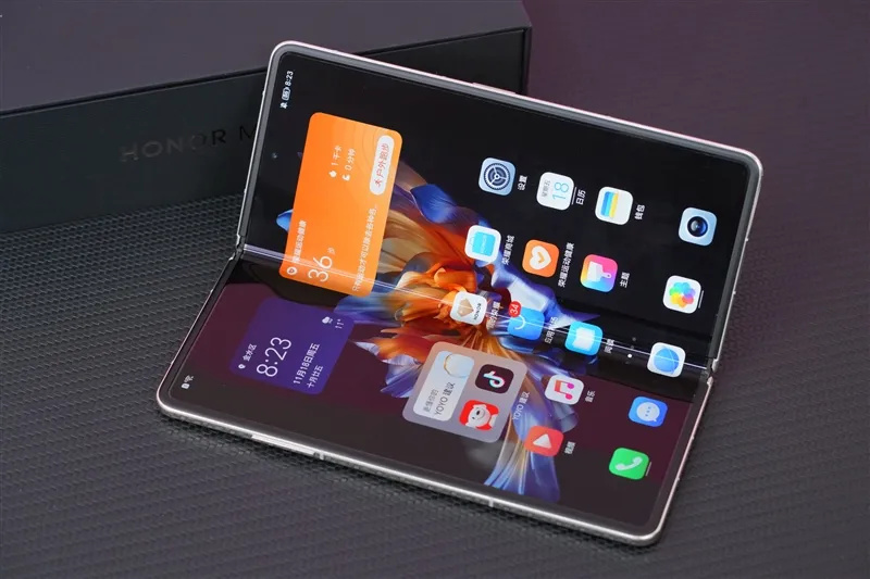 7499元起，荣耀Magic Vs正式发布，只能用“真香”形容__财经头条