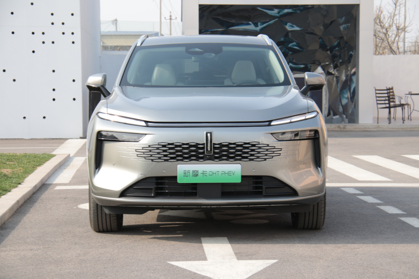 竞品直指理想L7，魏牌新款摩卡DHT-PHEV正式亮相__财经头条