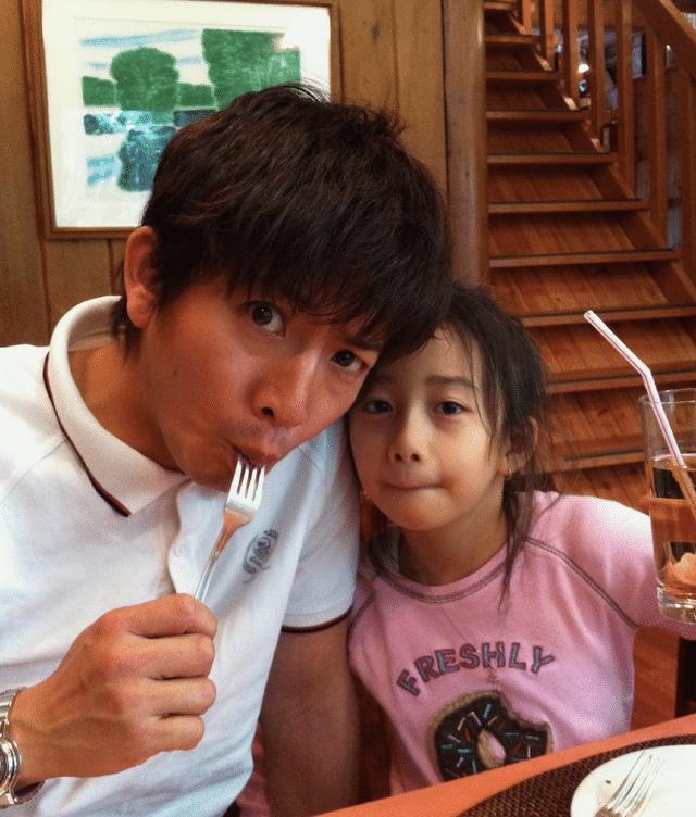 木村拓哉49岁生日女儿晒出合照 这样的“神仙家庭”你羡慕吗？