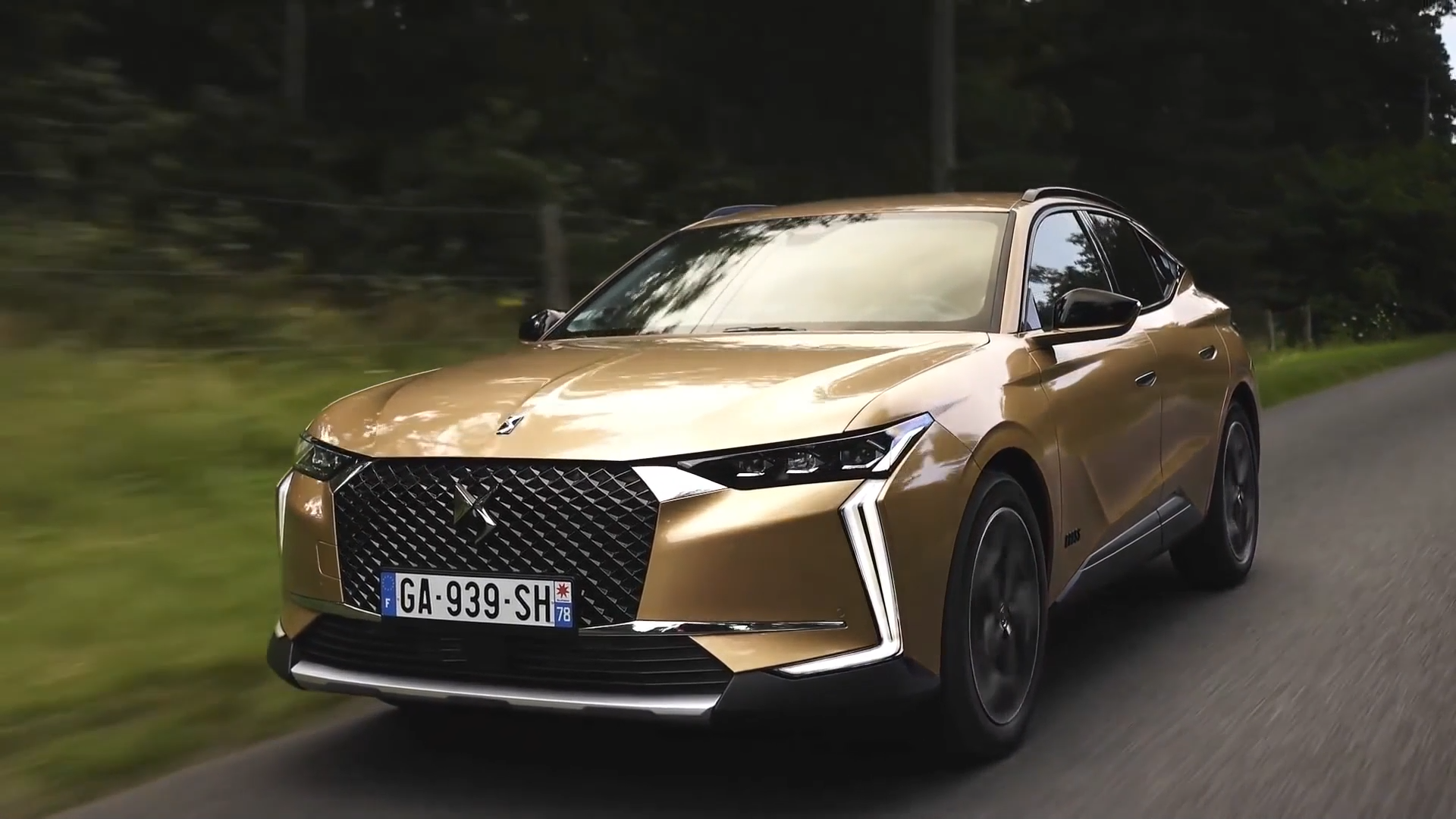 全新 2022 DS4 Cross - 紧凑型豪华 SUV|汽车资讯|汽车视频|DS_新浪新闻