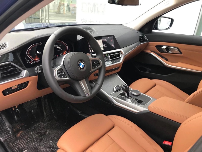 抢先看2020款宝马3系325Li M运动曜夜版 到底值不值