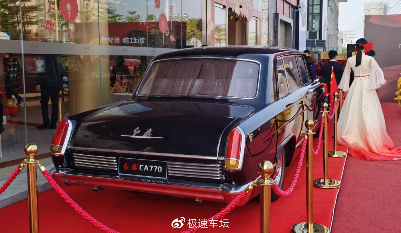 膨胀了！今天带大家看 “顶级车”，全新红旗L5-新浪汽车