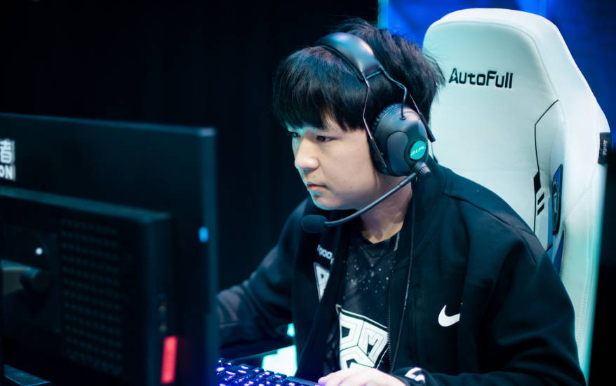 常规赛最佳上单呼之欲出？369与TheShy二选一？__财经头条