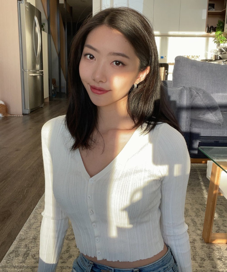 尼菈英雄设计师小鱼（Sojyoo）__财经头条