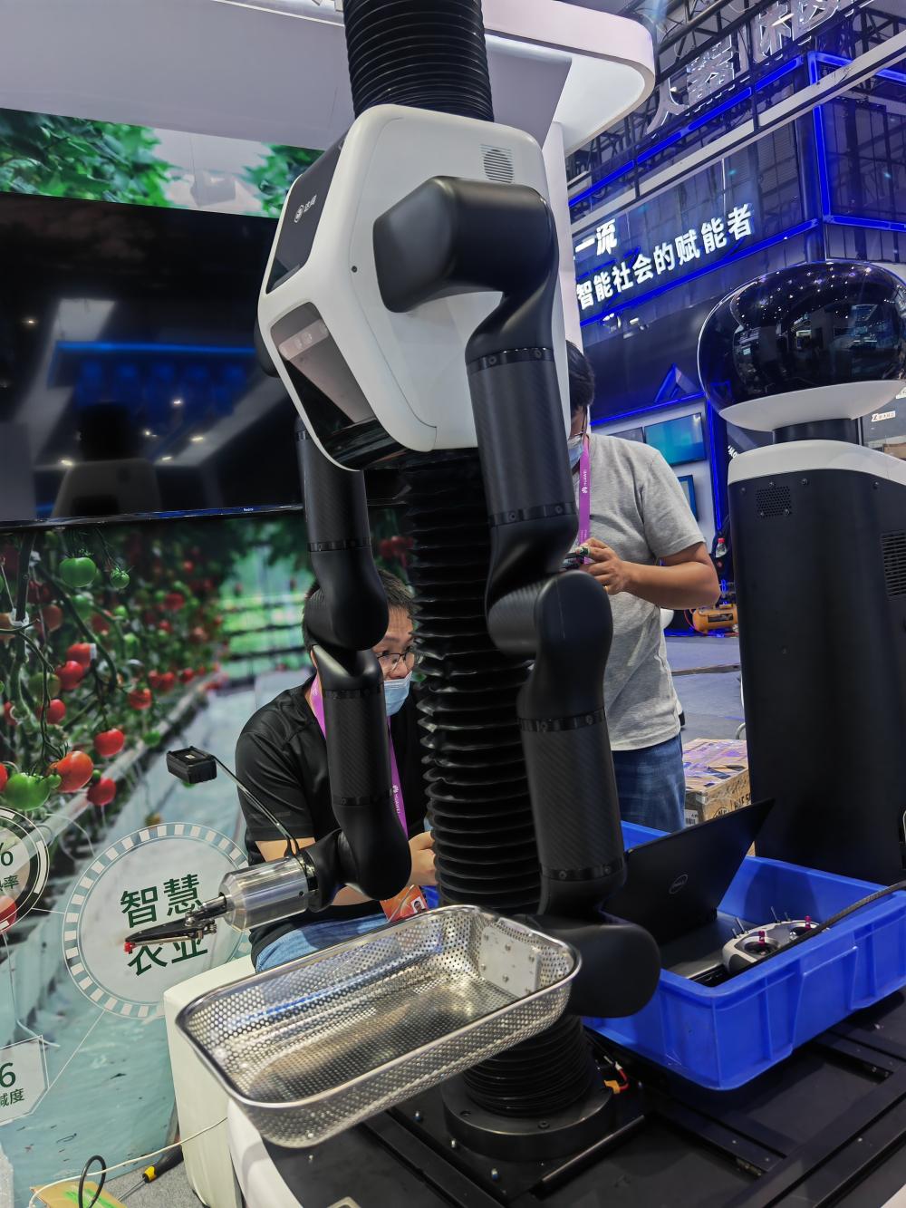 中国版“AlphaGo”、元宇宙未来居民等齐聚上海，他们要做什么？__财经头条