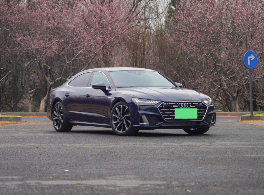 无框电吸门+LED矩阵式大灯，上汽奥迪A7L试驾有感-新浪汽车