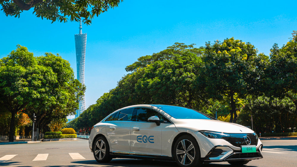 全新EQE极感唤醒空间——触电新生，唤醒感知！-新浪汽车