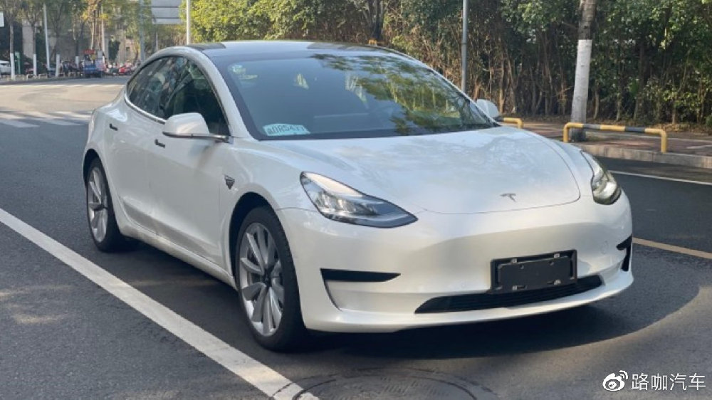 开4年打5折，第一批国产的Model 3，二手只值15万？-新浪汽车
