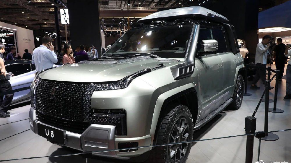 仰望U8配色方案公布，百万比亚迪，颜色选了7种“天然宝石级”！-新浪汽车