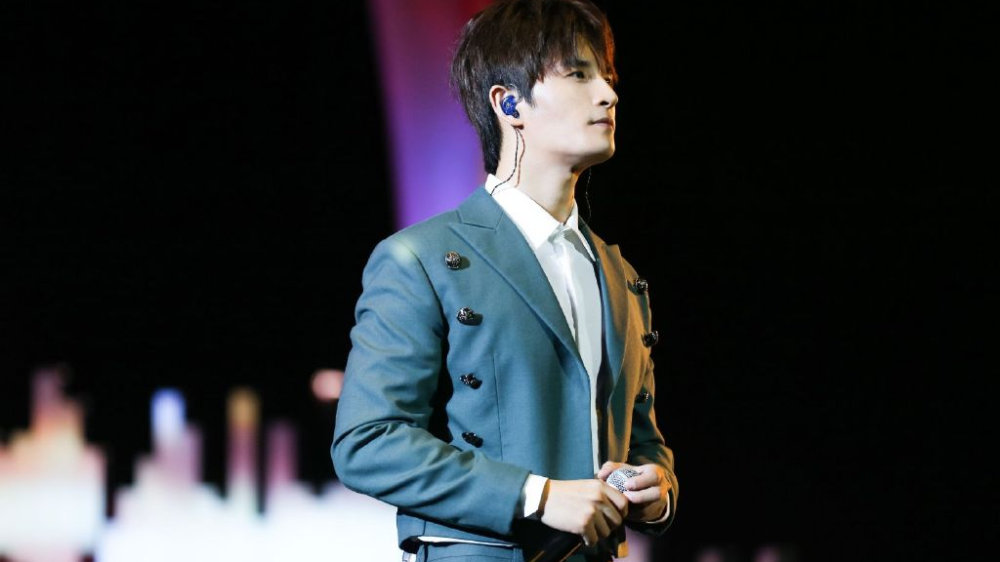 《歌手2024》阵容：7组首发，团体首度来袭，8位补位多半不知名|歌手2024|吴彤|阵容_新浪新闻