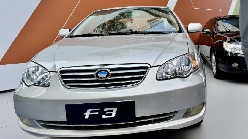 3分钟，带你看清比亚迪这30年背后-新浪汽车