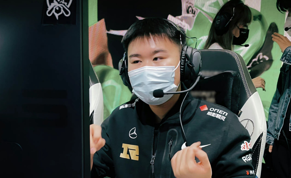 开门黑！RNG首战失利！Wei状态低迷，GALA零作用__财经头条